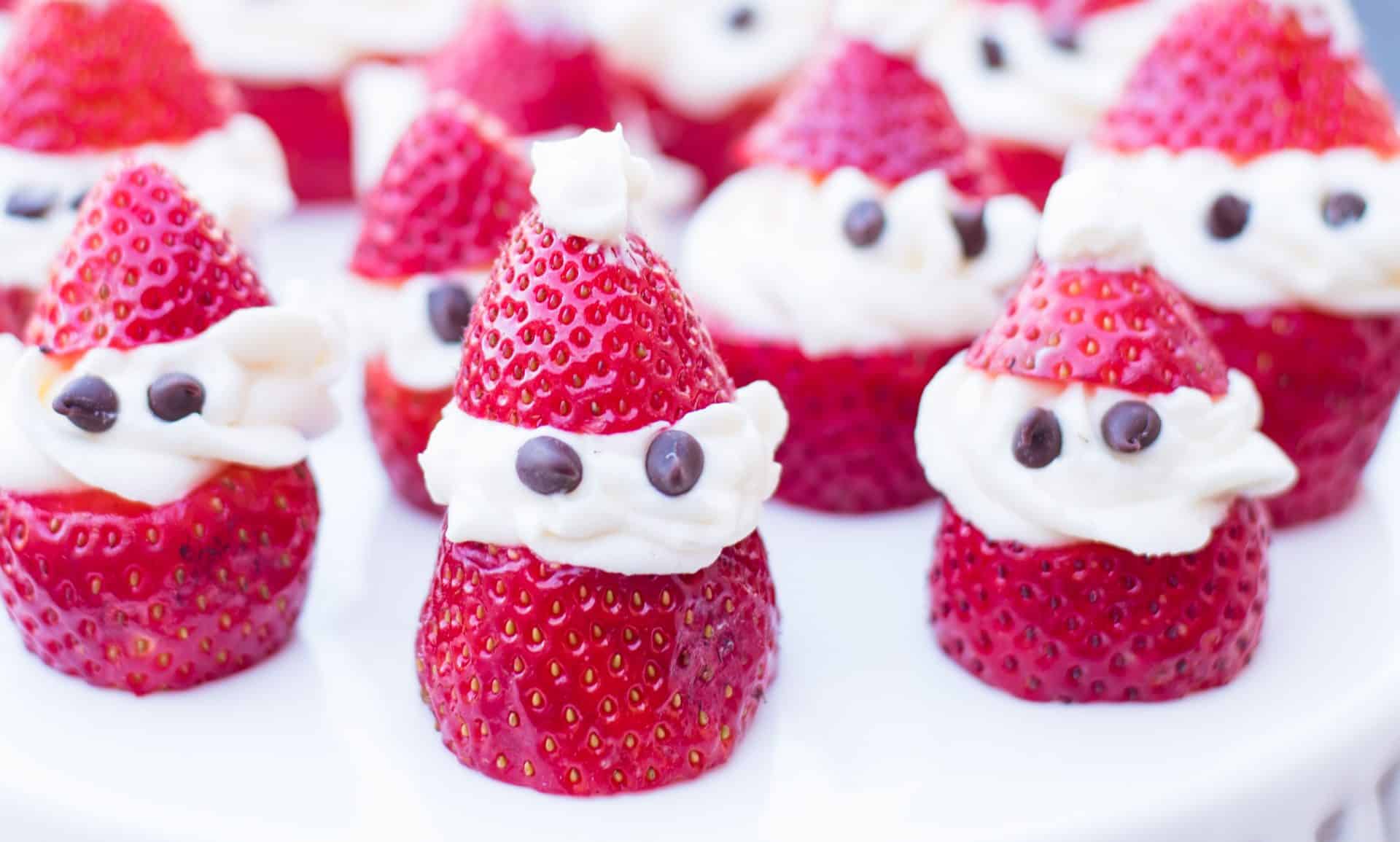 Easy Santa Claus Strawberries - An Alli Event