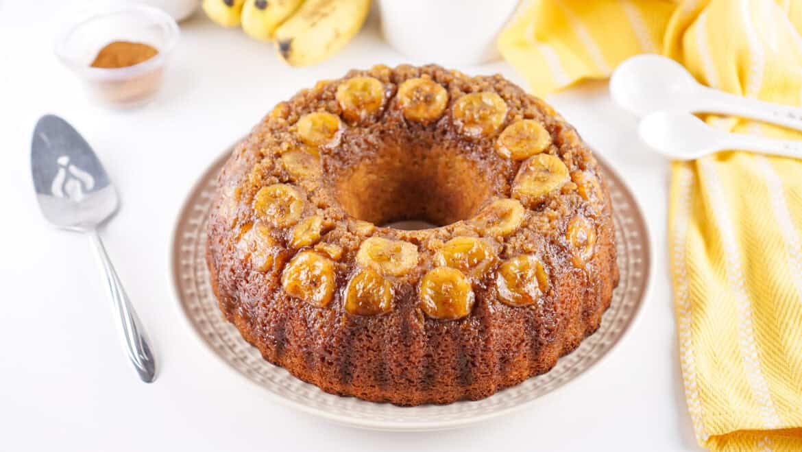 Best Caramelized Banana Upside Down Cake Recipe - An Alli Event